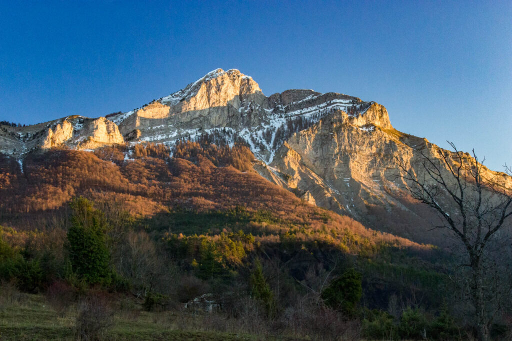 Photo de montagne : Le sommet de Couard depuis Archail - Poster et ...